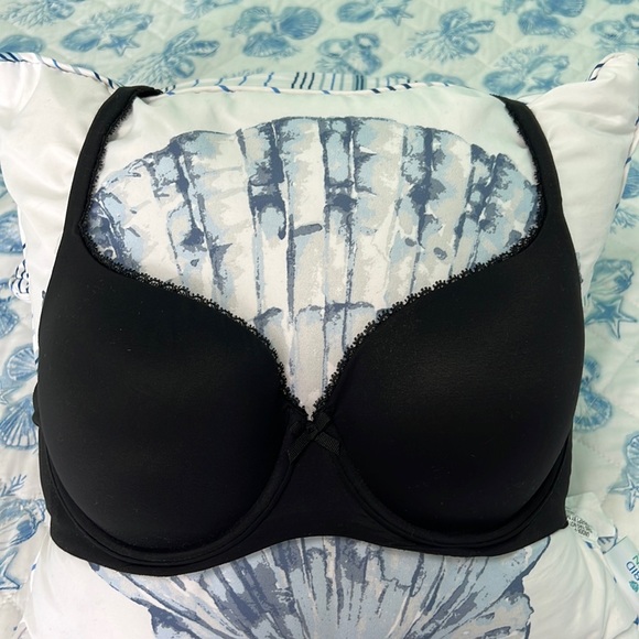 Intimates & Sleepwear | Black Gap Live In Pretty Demi Coverage Bra Size ...